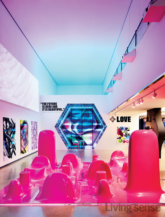 DESIGN YOUR SELF 카림 라시드 展